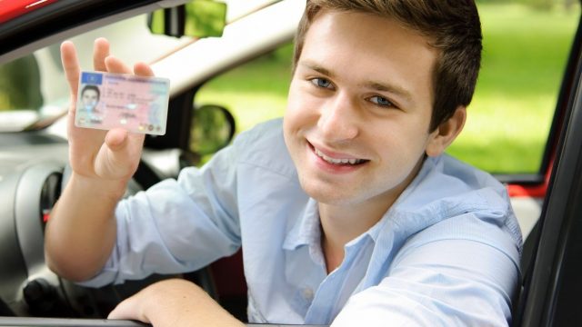 Cómo se escribe carnet o carné - Educación Don Cómos - 12 pasos ...