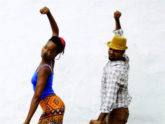 Cómo bailar salsa choke - 6 pasos - Fiesta Doncomos.com