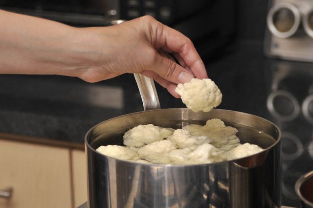 Cómo hervir coliflor - Recetas Doncomos.com