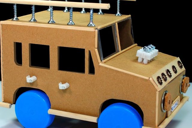 Cómo hacer un coche de cartón paso a paso - 7 pasos - Talento Doncomos.com