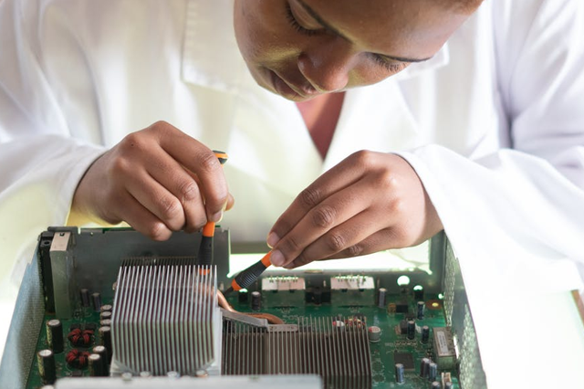 ¿Qué es Hardware y para qué sirve? - Tecnología Doncomos.com